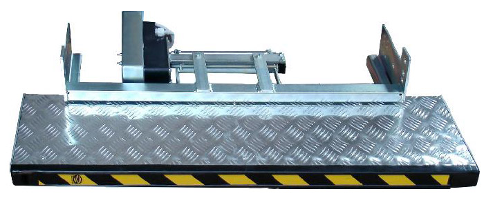 Gradini elettrici per Disabili - aiuto salita laterale su furgoni